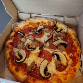 CRUST & BREW - Updated December 2025 - 280 Photos & 499 Reviews - 4653 ...