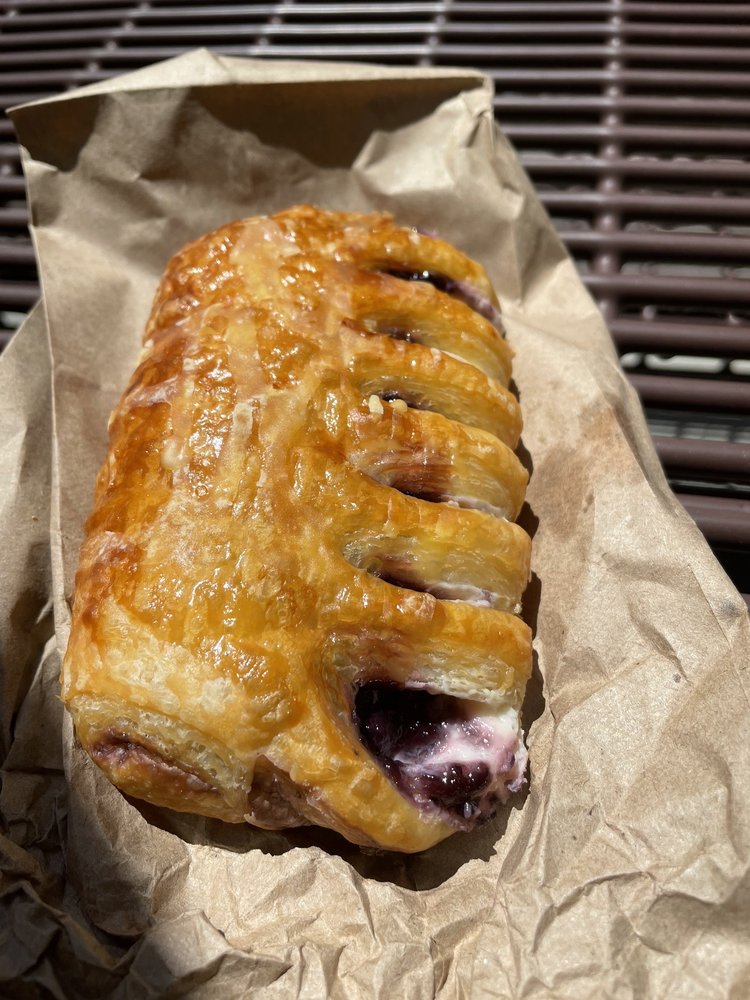 DONUT DEN - Updated December 2025 - 52 Photos & 72 Reviews - 1390 N ...