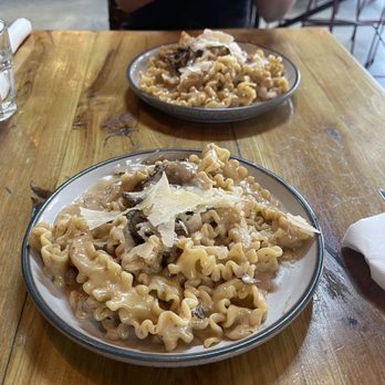 GUSTO 101 - Updated December 2025 - 1795 Photos & 1255 Reviews - 101 ...