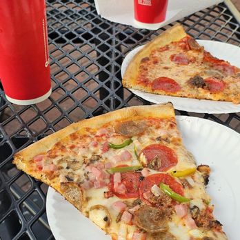 DOWNTOWN HOUSE OF PIZZA - Updated March 2025 - 296 Photos & 543 Reviews ...