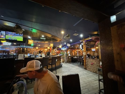 RED HOOK CAJUN SEAFOOD & BAR - Updated April 2025 - 36 Photos & 38 ...