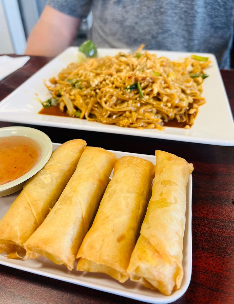 MEE MEE’S AUTHENTIC THAI CUISINE - 171 Photos & 353 Reviews - 3550 S ...