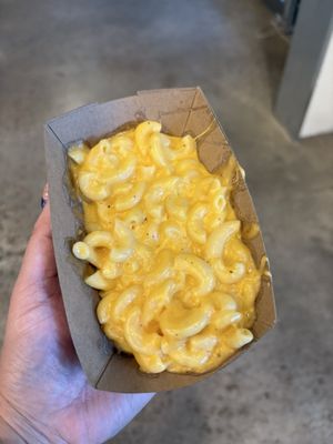 SOUTHERN WEAVING FOOD HALL - Updated May 2026 - 19 Photos - 210 Fern St ...