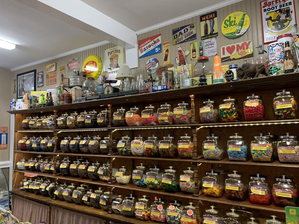 HOOSIER CUPBOARD CANDY AND SNACKS - Updated September 2024 - 61 Photos ...