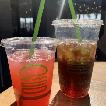 SHAKE SHACK - Updated March 2025 - 170 Photos & 92 Reviews - 103 W ...