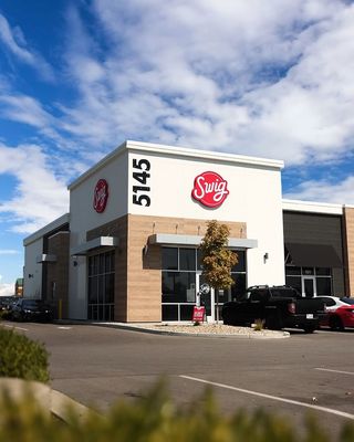 SWIG - Updated October 2025 - 54 Photos & 44 Reviews - 5145 Noggle Way ...