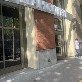 DELAH COFFEE - Updated May 2024 - 495 Photos & 231 Reviews - 420 W ...