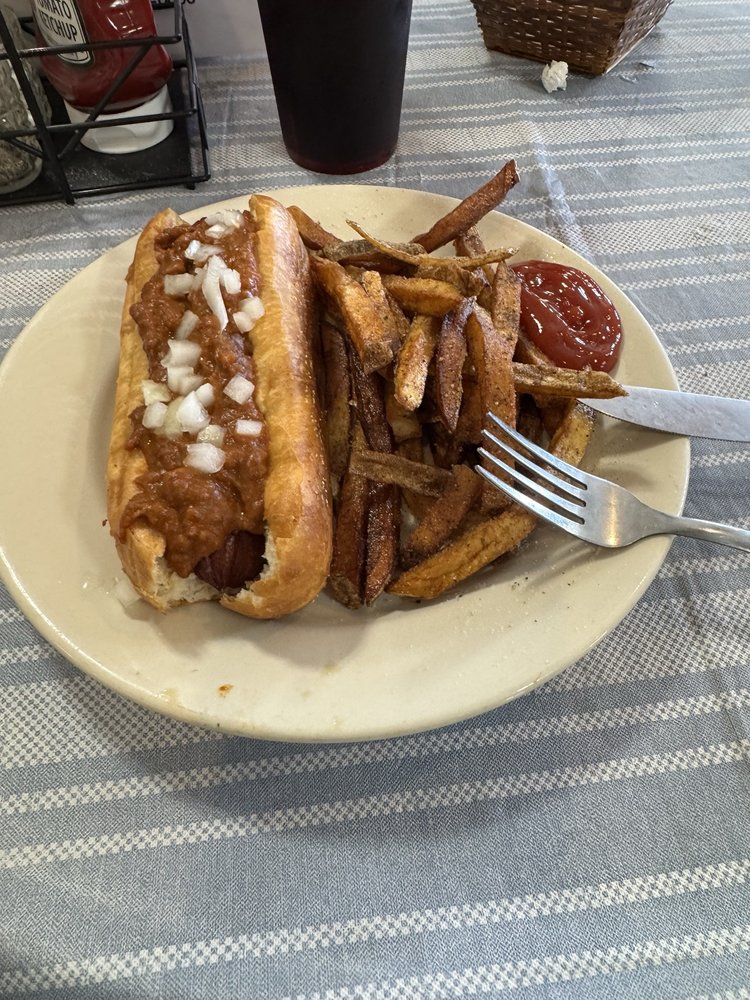 MAXINE’S KOUNTRY KITCHEN - Updated December 2025 - 25011 NE Hwy 314 ...