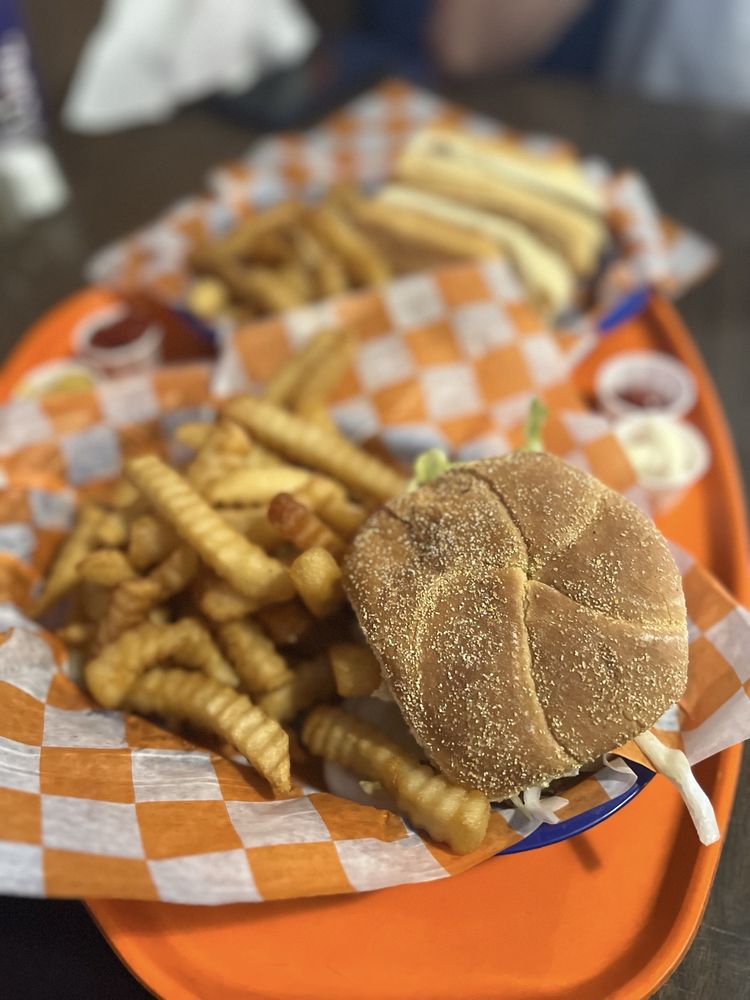 VARSITY PIZZA - Updated December 2025 - 133 Photos & 144 Reviews - 802 ...