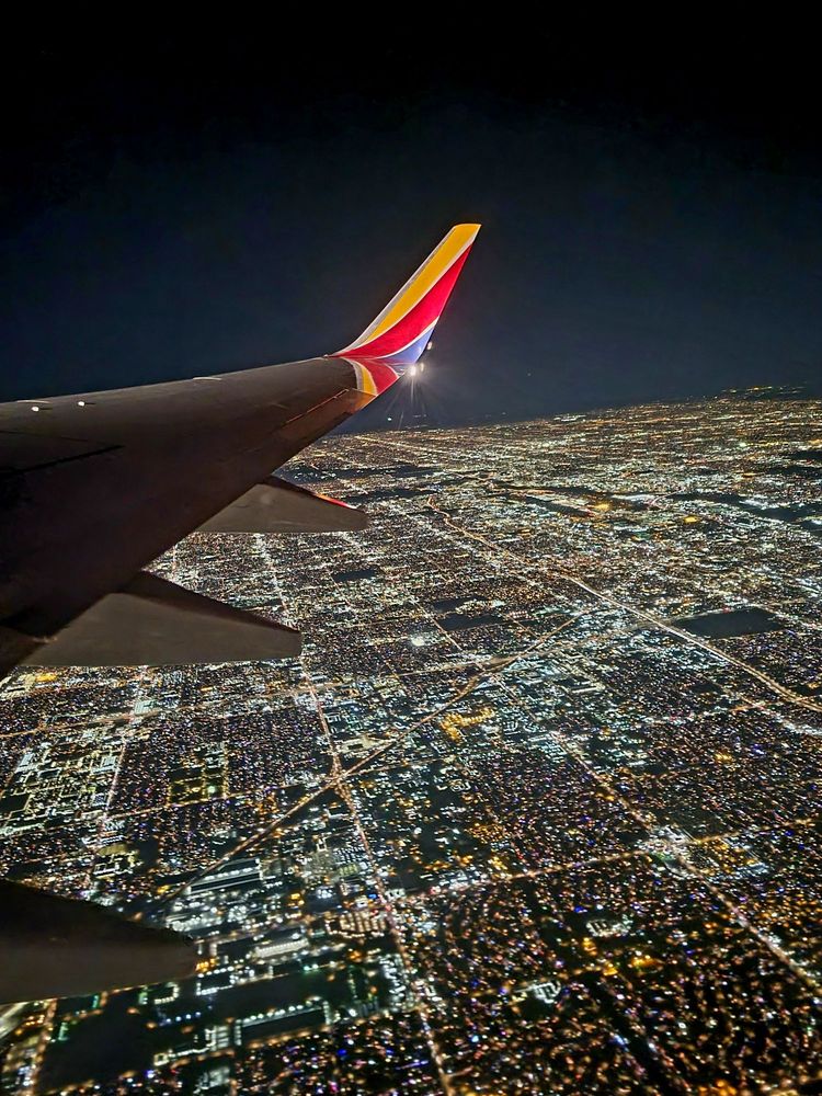 SOUTHWEST AIRLINES - Updated May 2024 - 446 Photos & 645 Reviews - 3400 ...