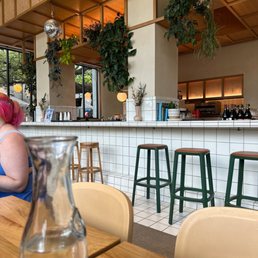 TWO HANDS - Updated November 2024 - 902 Photos & 459 Reviews - 1011 ...