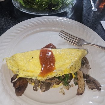 LOCAL FEED - Updated December 2025 - 606 Photos & 463 Reviews - 214 S ...