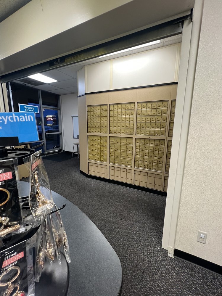 THE UPS STORE - 21 Photos & 46 Reviews - 1731 Howe Ave, Sacramento, CA ...