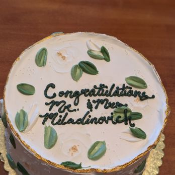 MAD BATTER BAKERY AND CONFECTIONS - Updated December 2025 - 73 Photos & 57 Reviews - 320 W Main ...