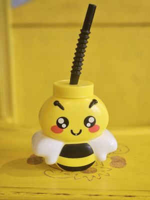 BEE WELL CAFE - Updated October 2025 - 58 Photos & 14 Reviews - 100 ...