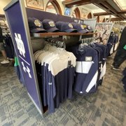 HAMMES NOTRE DAME BOOKSTORE - 64 Photos & 16 Reviews - Bookstores - 1 ...