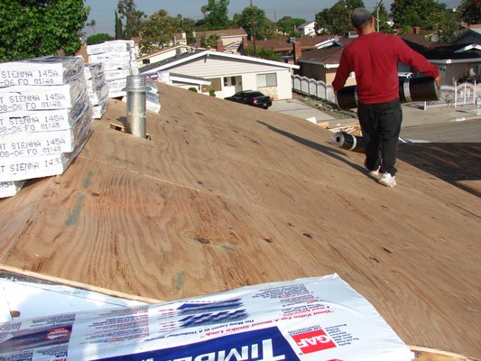 HUSKY ROOFING - Updated March 2025 - 39 Photos & 29 Reviews - 12814 ...