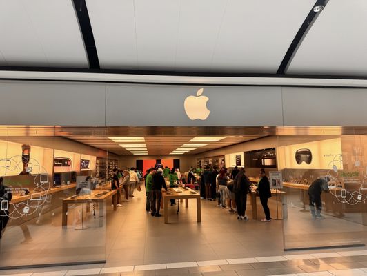 APPLE WILLOWBROOK - Updated December 2025 - 36 Photos & 138 Reviews ...
