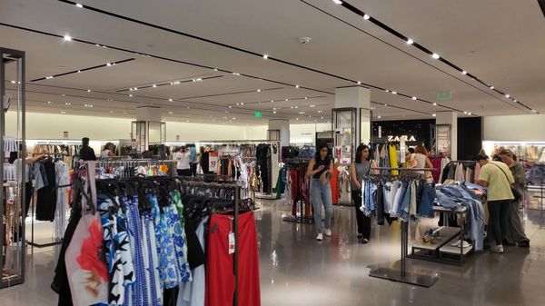 ZARA - Updated December 2025 - 56 Photos & 181 Reviews - 575 Bellevue ...