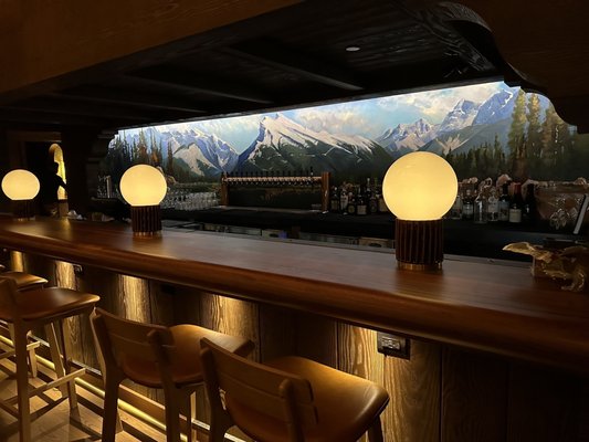 BLUEBIRD - 25 Photos & 19 Reviews - 218 Lynx Street, Banff, Alberta ...