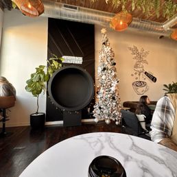 WHITE BOX ROASTERY - Updated July 2025 - 131 Photos & 84 Reviews - 610 ...