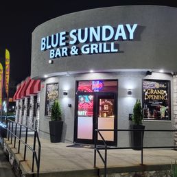 BLUE SUNDAY BAR & GRILL - Updated July 2024 - 185 Photos & 60 Reviews ...