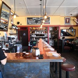 CHEZ MAMAN EAST - Updated May 2025 - 2754 Photos & 2513 Reviews - 1401 ...