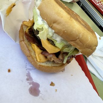 VILLAGE DRIVE-IN - Updated July 2025 - 168 Photos & 383 Reviews - 3810 ...