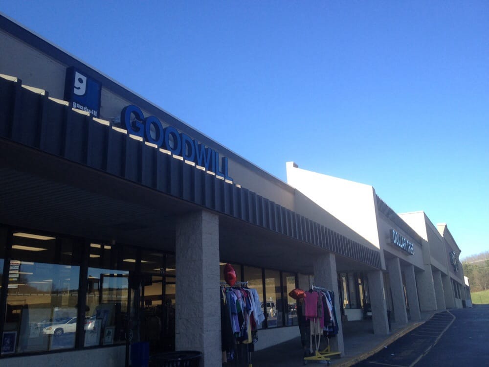 GOODWILL STORE AND DONATION CENTER - Updated December 2025 - 229 ...
