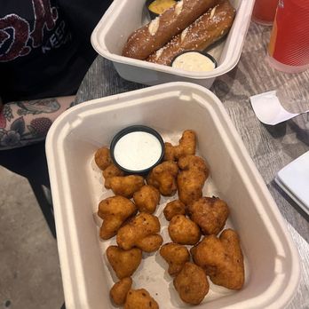 TAPS ON MAIN - Updated January 2025 - 198 Photos & 213 Reviews - 1715 ...