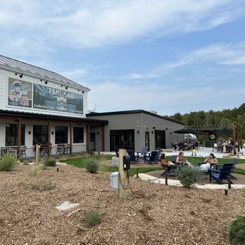 KNOWLTON HOUSE DISTILLERY - Updated June 2024 - 63 Photos & 21 Reviews ...