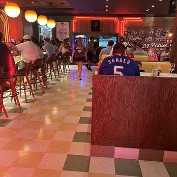 BURGER SCHMURGER - Updated September 2025 - 121 Photos & 106 Reviews ...