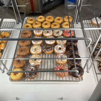 PRONTO DONUTS - Updated December 2025 - 278 Photos & 207 Reviews - 555 ...