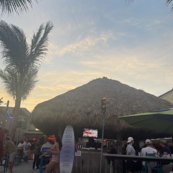 SANDBAR - Updated December 2025 - 549 Photos & 552 Reviews - 40 S Ocean ...