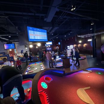 PUTTSHACK - NATICK - Updated July 2025 - 88 Photos & 35 Reviews - 1245 ...