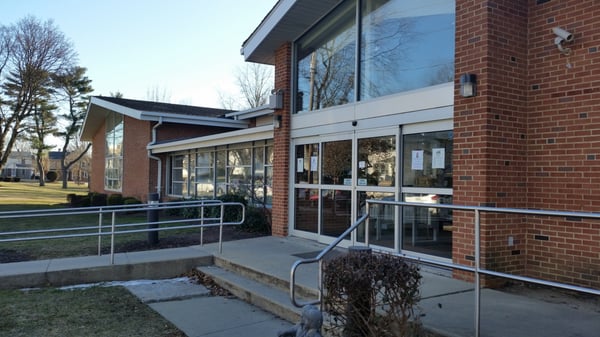 MINEOLA MEMORIAL LIBRARY - Updated September 2025 - 10 Photos - 195 ...