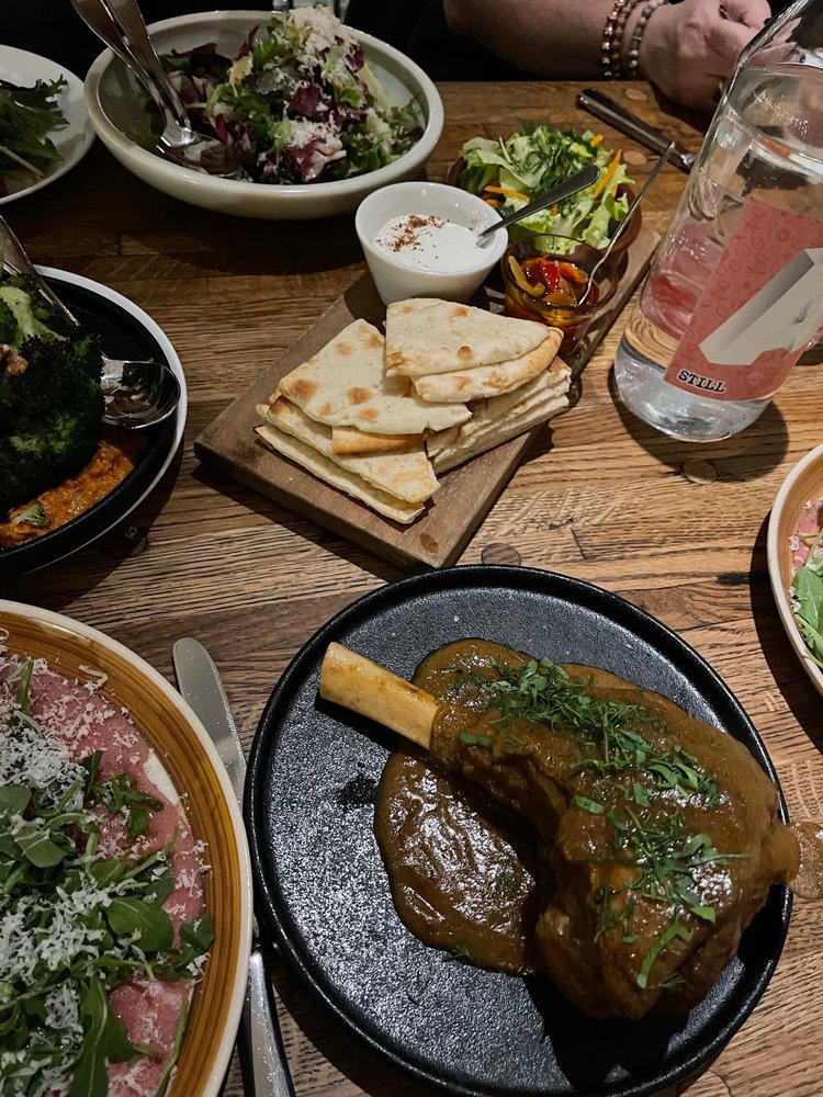 UNA PIZZA + WINE - BROADCAST - Updated May 2024 - 33 Photos & 13 ...