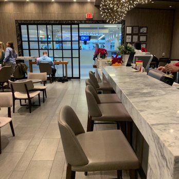 PLAZA PREMIUM LOUNGE DFW TERMINAL E - Updated May 2024 - 52 Photos & 47 Reviews - 2400 Aviation ...