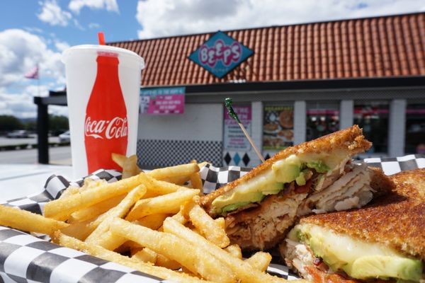 BEEPS DINER - Updated May 2024 - 331 Photos & 433 Reviews - 2597 ...