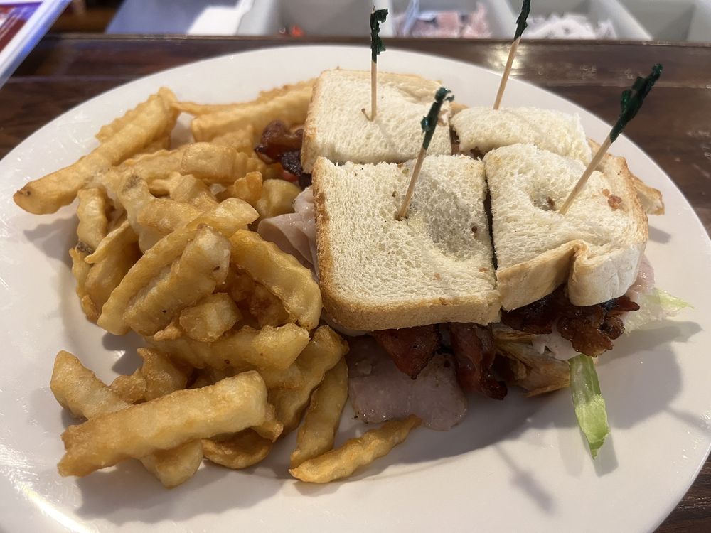 SAMS INN RESTAURANT - 34 Photos & 49 Reviews - 223 Potomac Ave ...