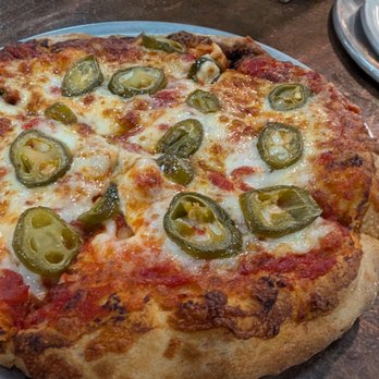 CALIENTE PIZZA & DRAFTHOUSE - Updated December 2025 - 22 Photos & 24 ...