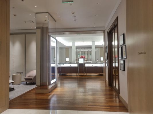 TIFFANY’S & CO - Updated November 2025 - 30 Photos & 18 Reviews - 19575 ...