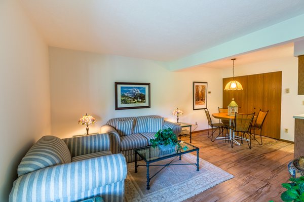 TIMBER TOP APARTMENTS & TOWNHOMES - Updated August 2025 - 18 Photos ...