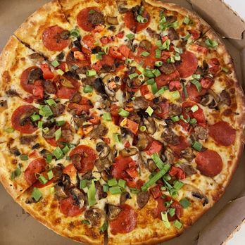 ROUND TABLE PIZZA - Updated October 2025 - 110 Photos & 158 Reviews ...