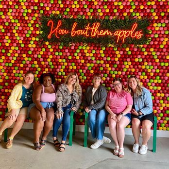 URBAN APPLES - Updated August 2025 - 139 Photos & 72 Reviews - 18326 Spring Mill Rd, Westfield ...