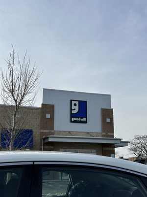 GOODWILL STORE & DONATION CENTER - Updated January 2026 - 82 Photos ...