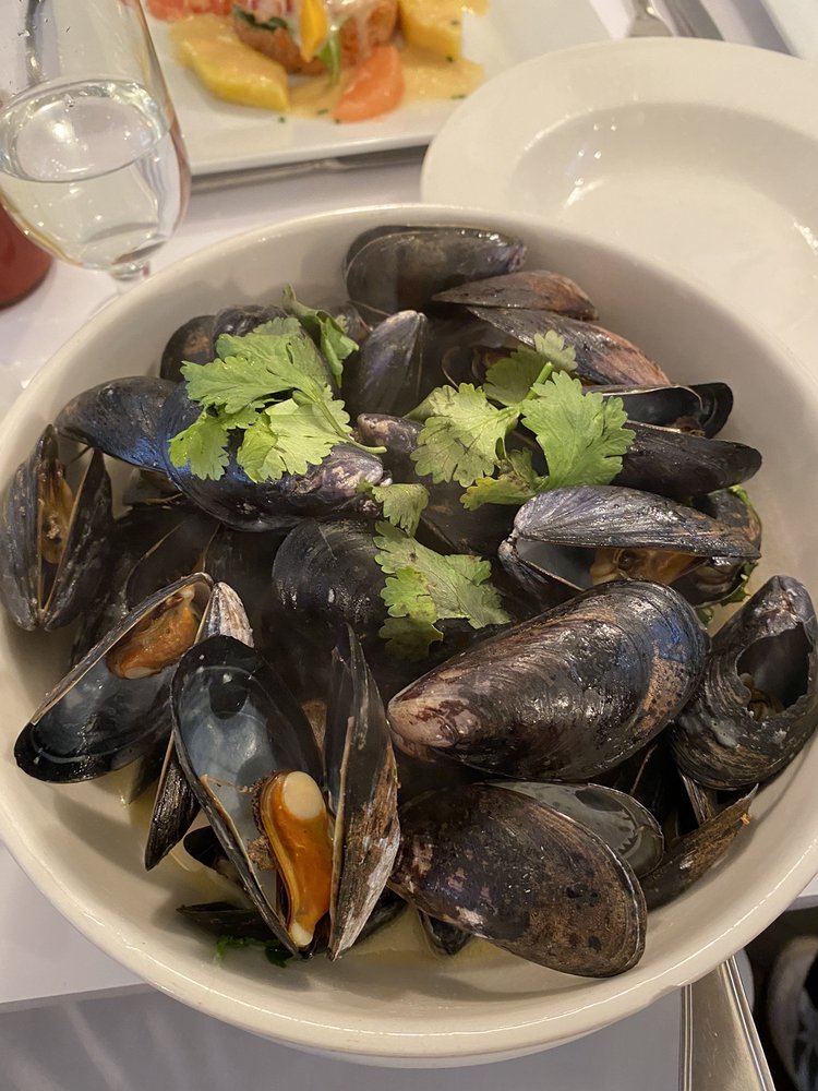 LE CHARLOT - Updated July 2024 - 58 Photos & 152 Reviews - 19 E 69th St ...