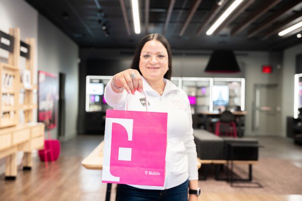 T-MOBILE EXPERIENCE STORE - Updated October 2025 - 20 Photos & 30 ...