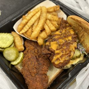 DAVE’S HOT CHICKEN - 104 Photos & 119 Reviews - 1567 N Cooper Rd ...