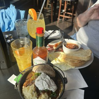 BLARNEY STONE PUB - HOTEL DONALDSON - Updated December 2024 - 61 Photos ...